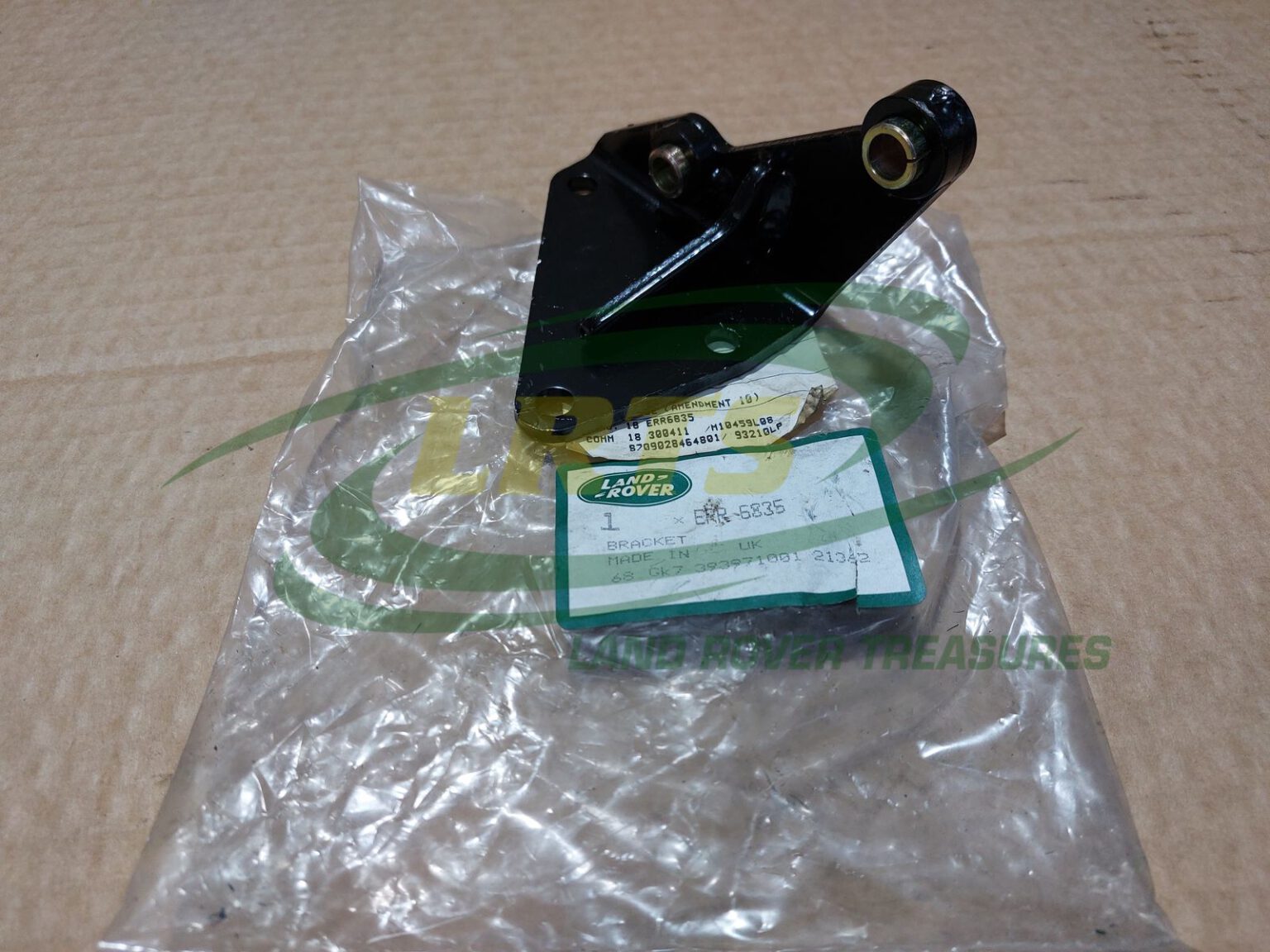 ERR6835 GENUINE LAND ROVER BRACKET INJECTION PUMP 300TDI - Land Rover ...