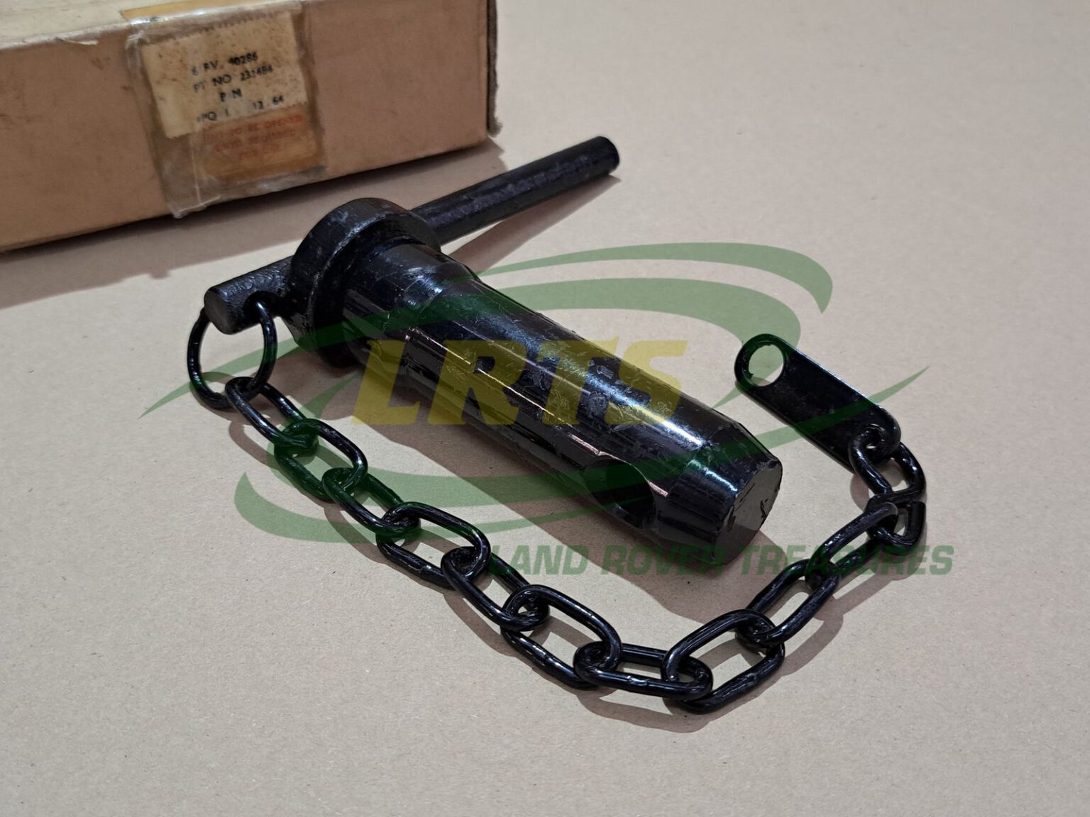 552925 TOWING PIN AND CHAIN LAND ROVER SERIES DEF RRC - Land Rover ...