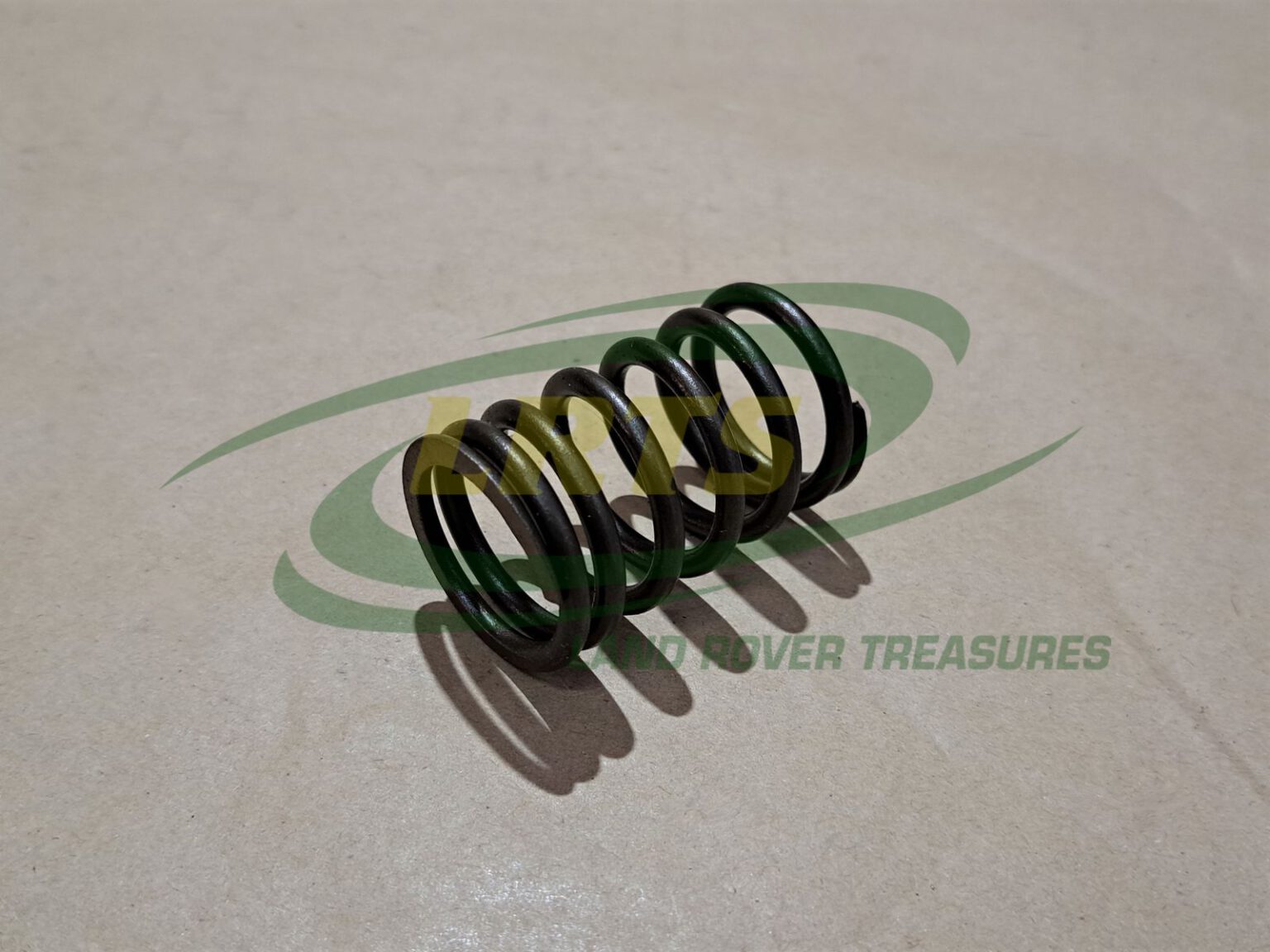 602240 SPRING OUTER VALVE V8 LAND ROVER 101FWC RRC - Land Rover ...