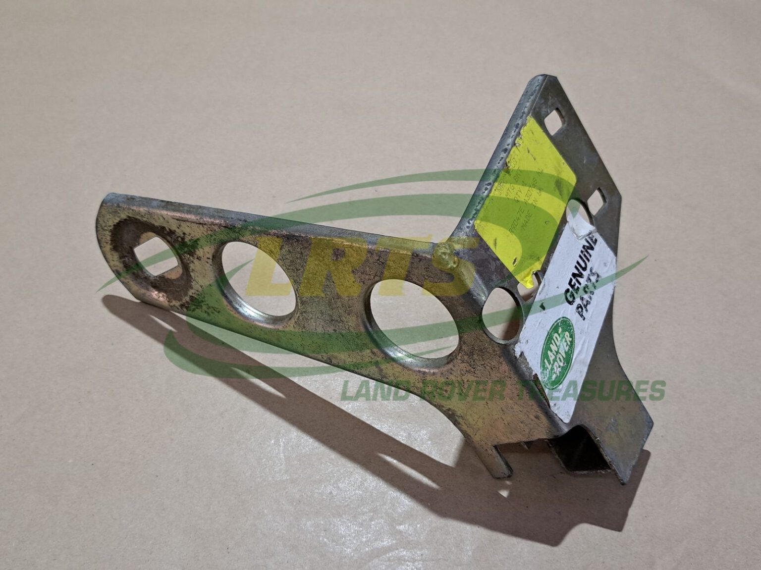 NRC8609 BRACKET RADIATOR MOUNT RH LAND ROVER DEF - Land Rover Treasure Shop