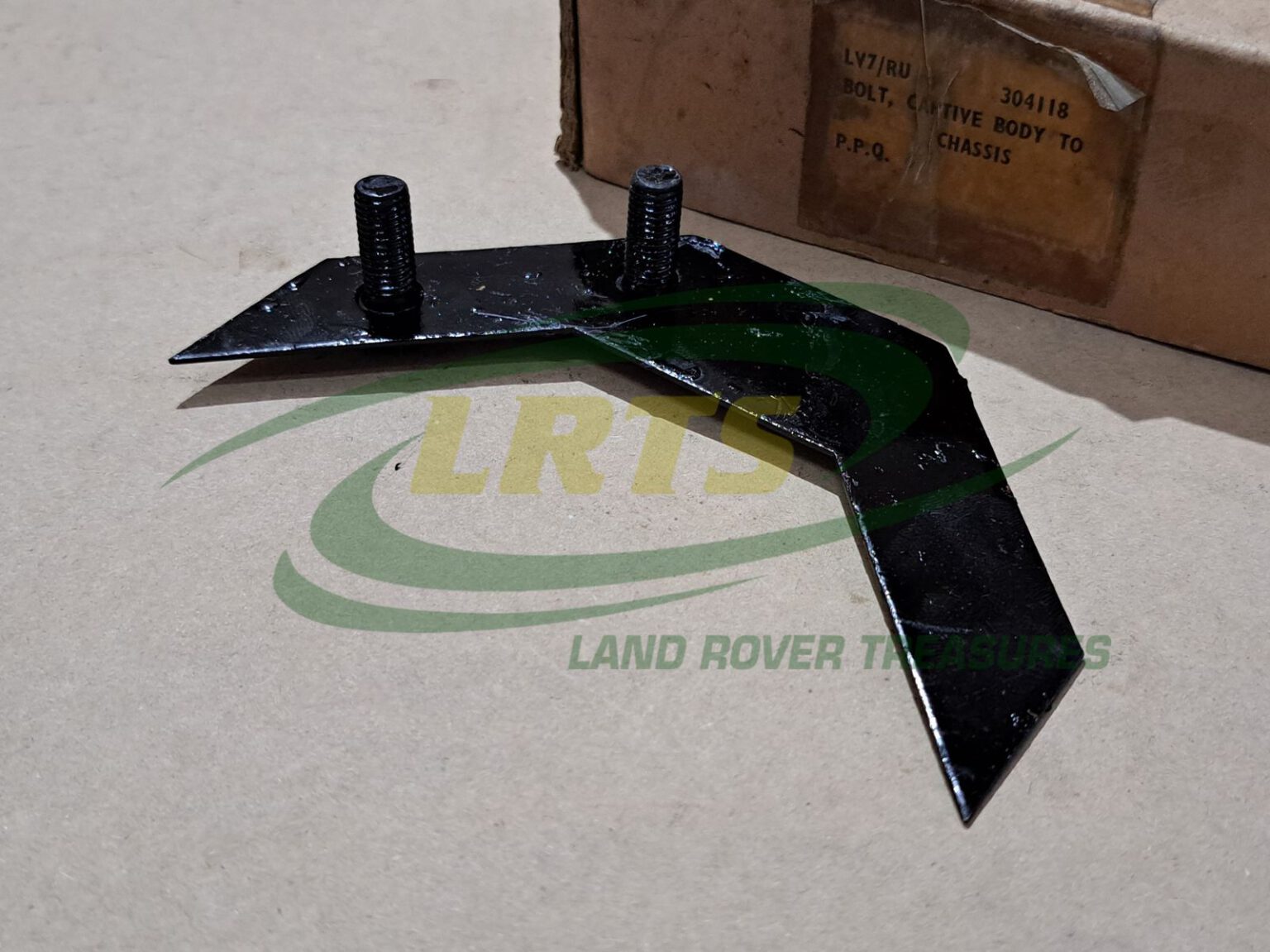 304118 CAPTIVE BOLT CHASSIS LAND ROVER SERIES 1 - Land Rover Treasure Shop