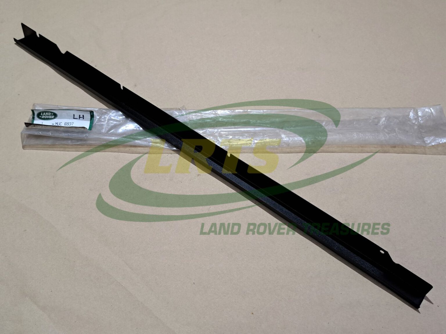 MUC6937 LOCK LID LH UPPER TAILGATE LAND ROVER RRC - Land Rover Treasure ...