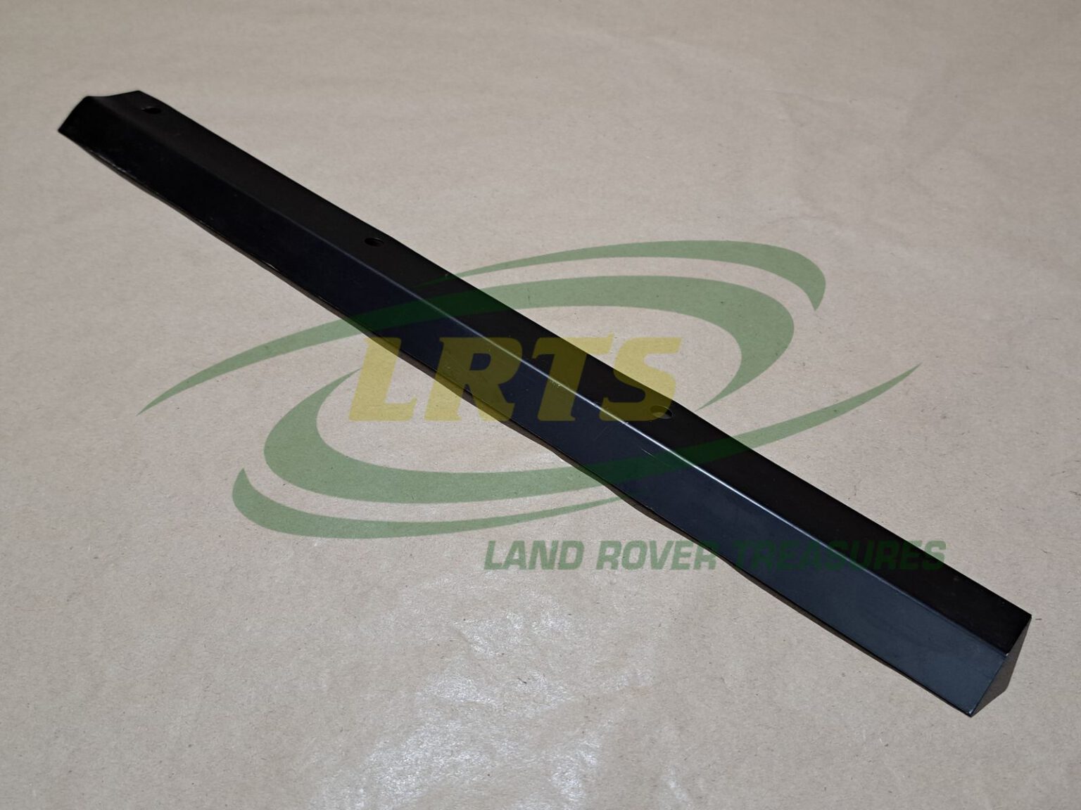 MXC6550 RETAINER RH FOOTWELL DASH LAND ROVER DEF - Land Rover Treasure Shop