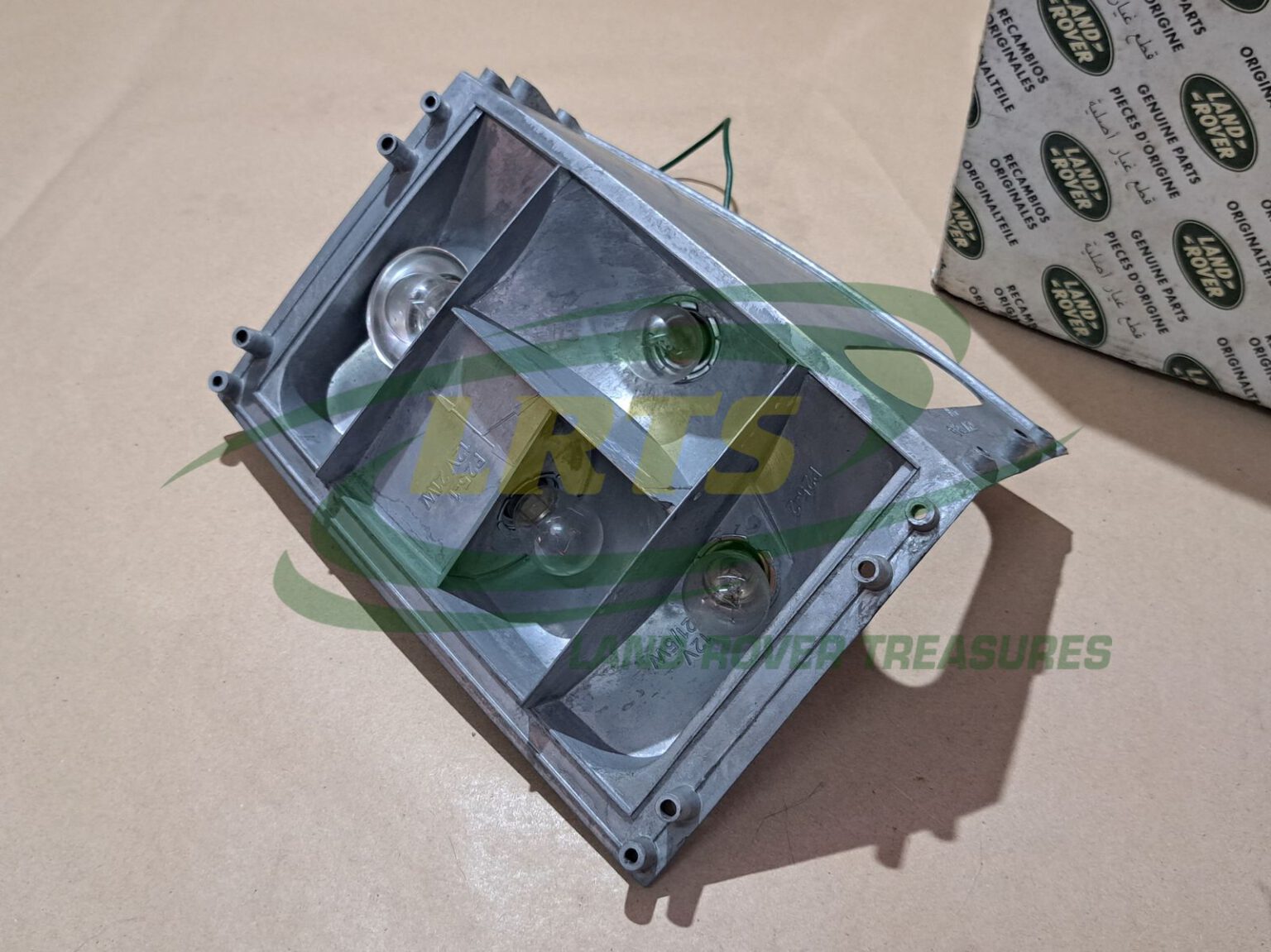 RTC5777 LAMP BODY LH REAR LAND ROVER RRC - Land Rover Treasure Shop