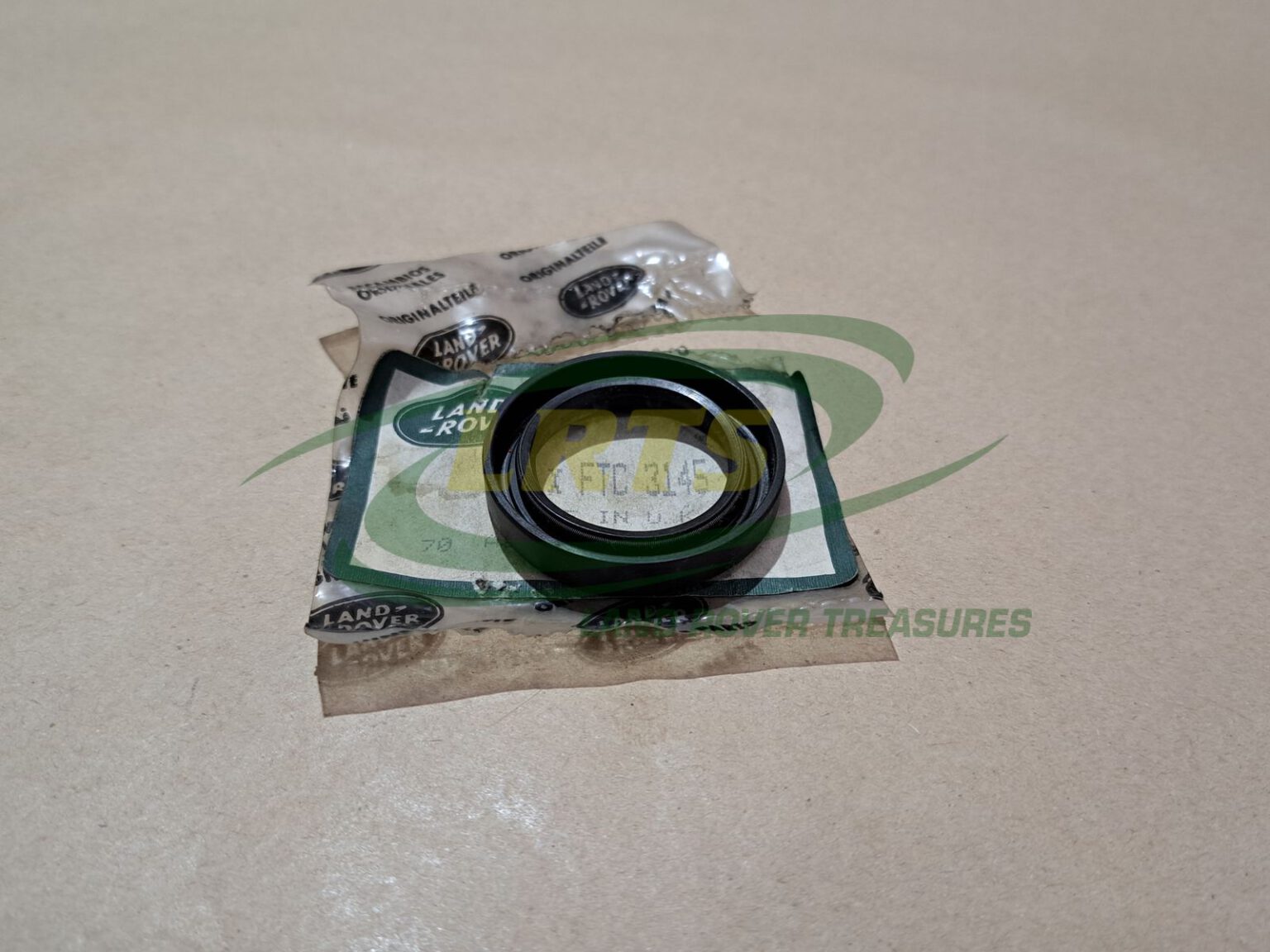 FTC3145 OIL SEAL STUB AXLE LAND ROVER DEF RRC DISCO 1 - Land Rover ...