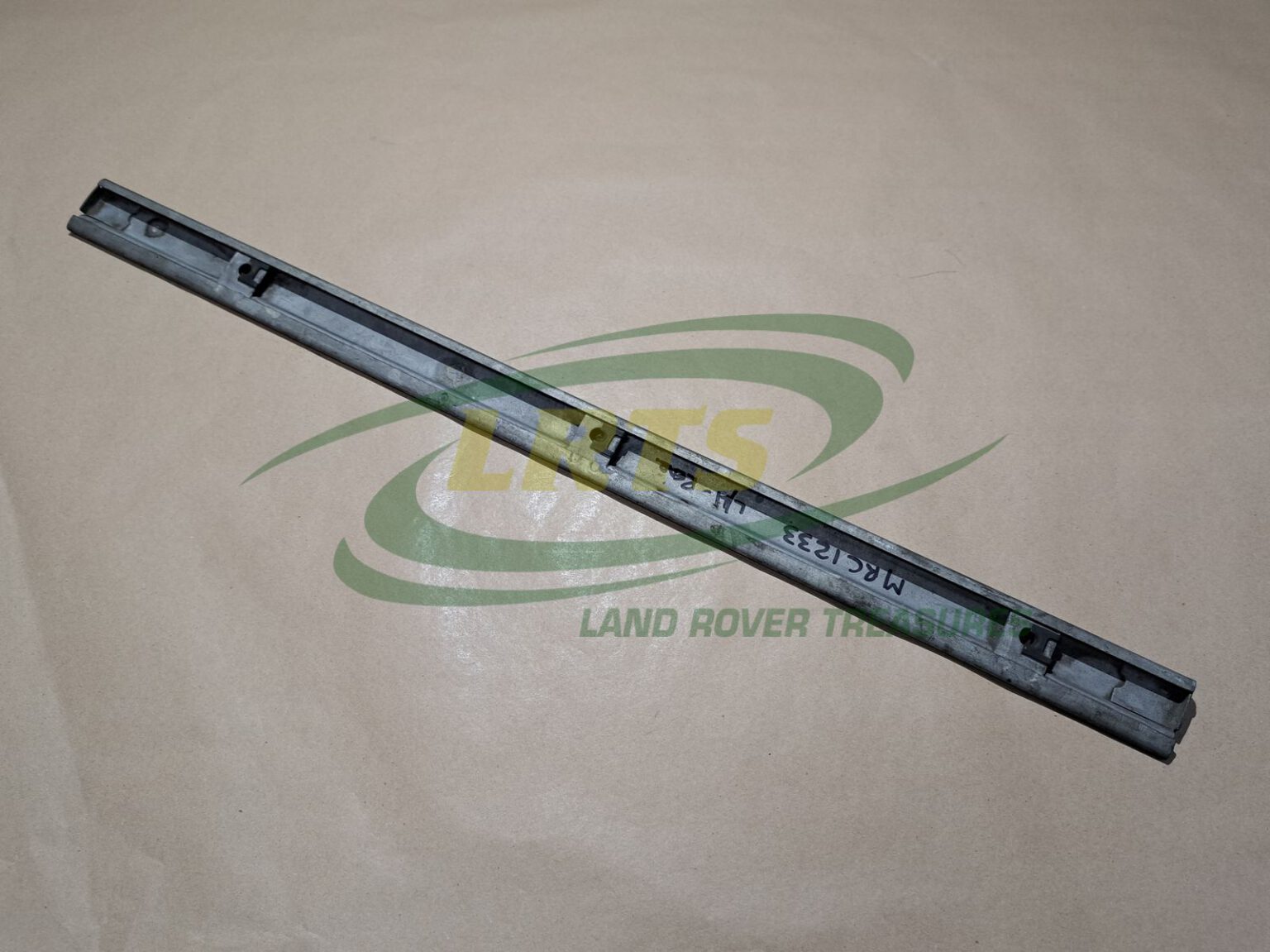 MRC1233 CAPPING LH REAR DOOR LAND ROVER SERIES 3 - Land Rover Treasure Shop