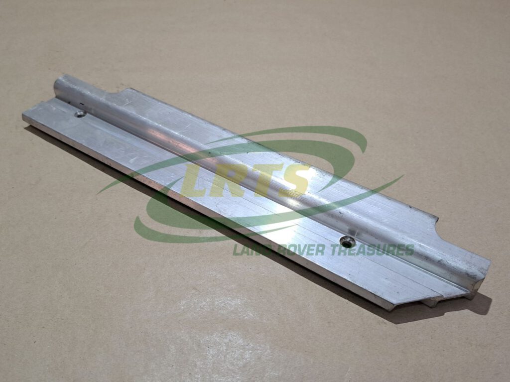 MTC9303 RH REAR TREAD PLATE RHD LAND ROVER RRC - Land Rover Treasure Shop